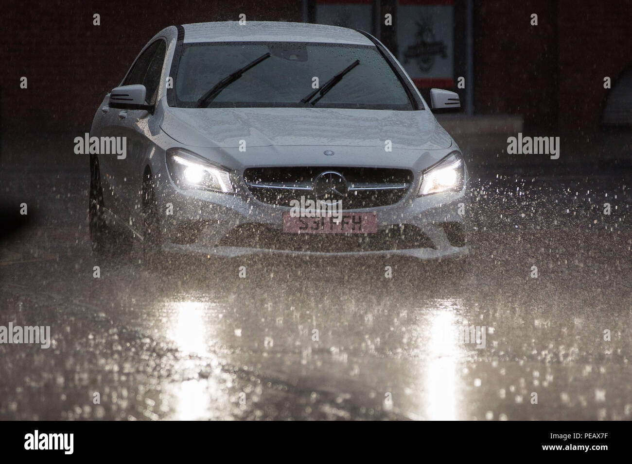 Torrential rainstorm in London catches commuters and tourists by ...
