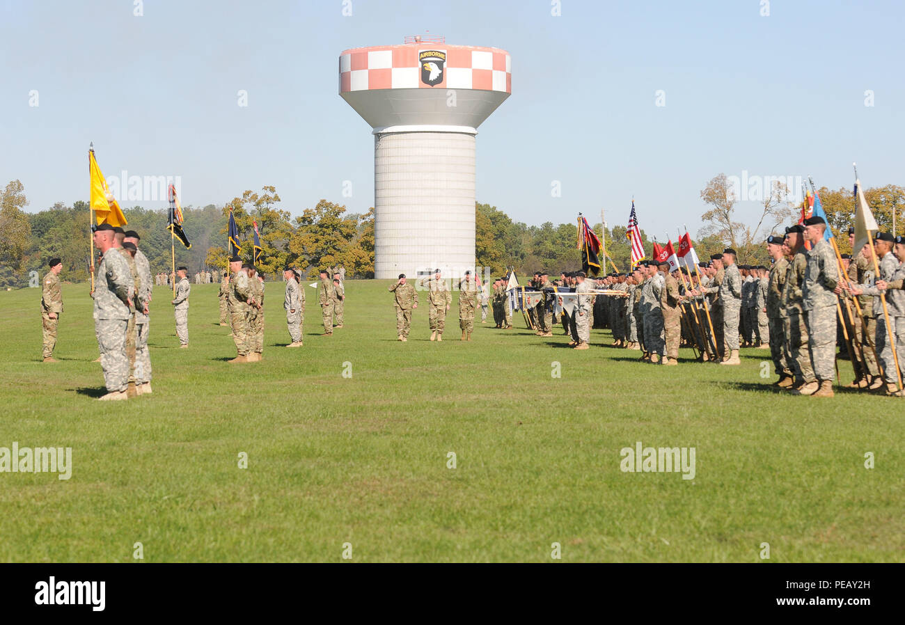 Incoming commander Col. Alan Boyer, commander of 1st Brigade Combat ...