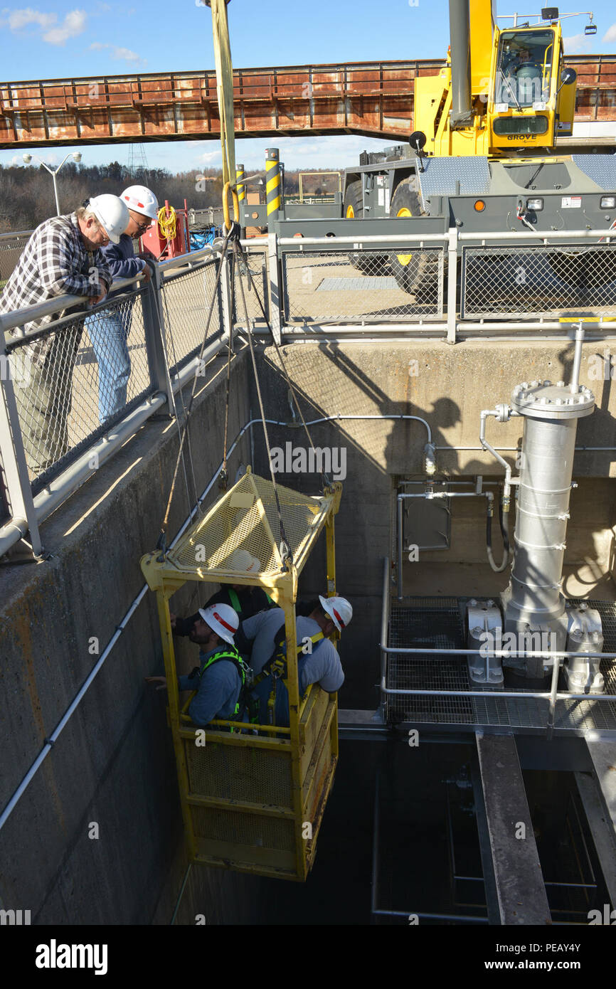 Valve chamber hi-res stock photography and images - Alamy