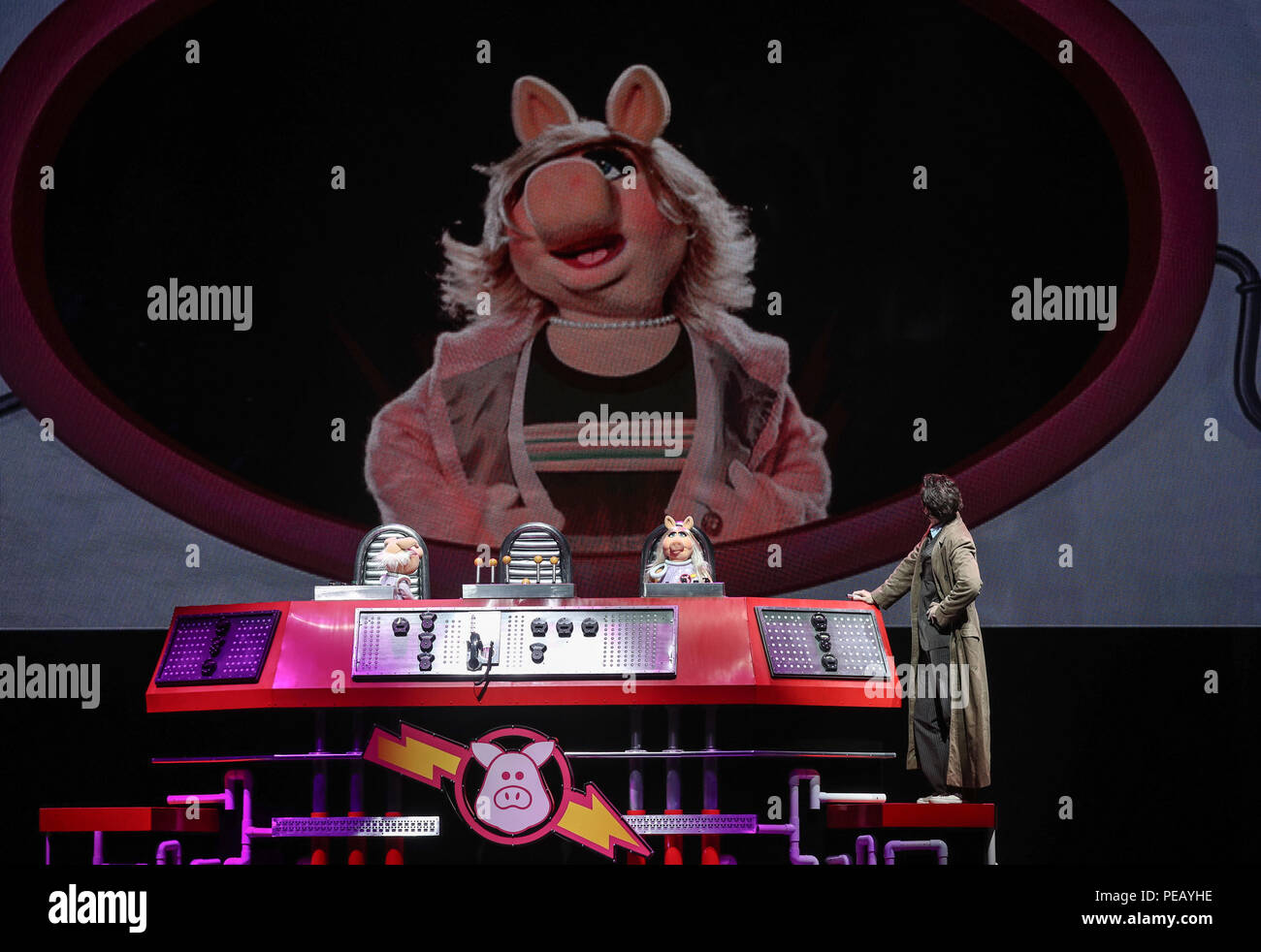 The Muppets Take the o2, live show at the o2 in London Featuring: David ...