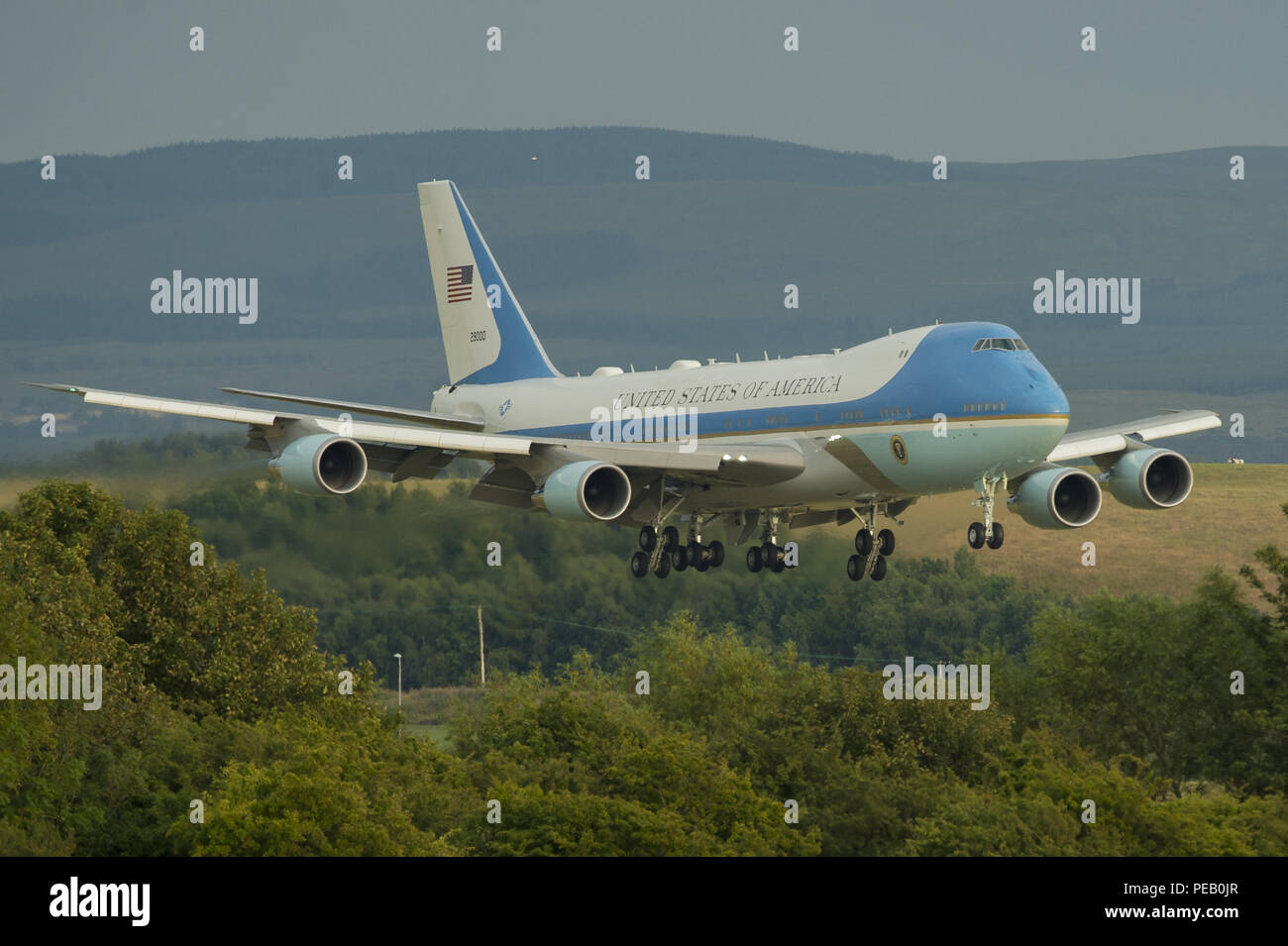 Melania trump donald trump airplane hi-res stock photography and images ...