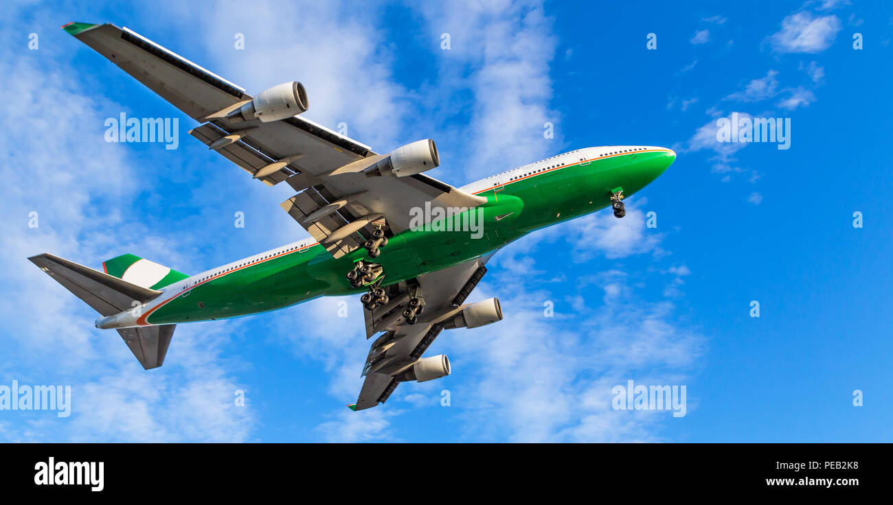 747 airline aircraft hi-res stock photography and images - Alamy