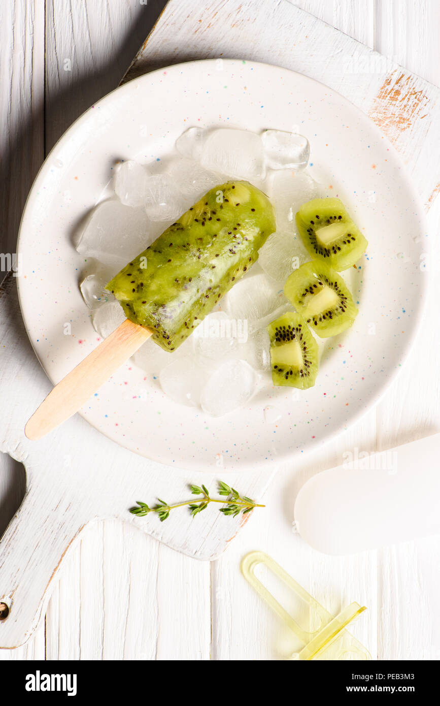 Kiwi ice pop hi-res stock photography and images - Alamy