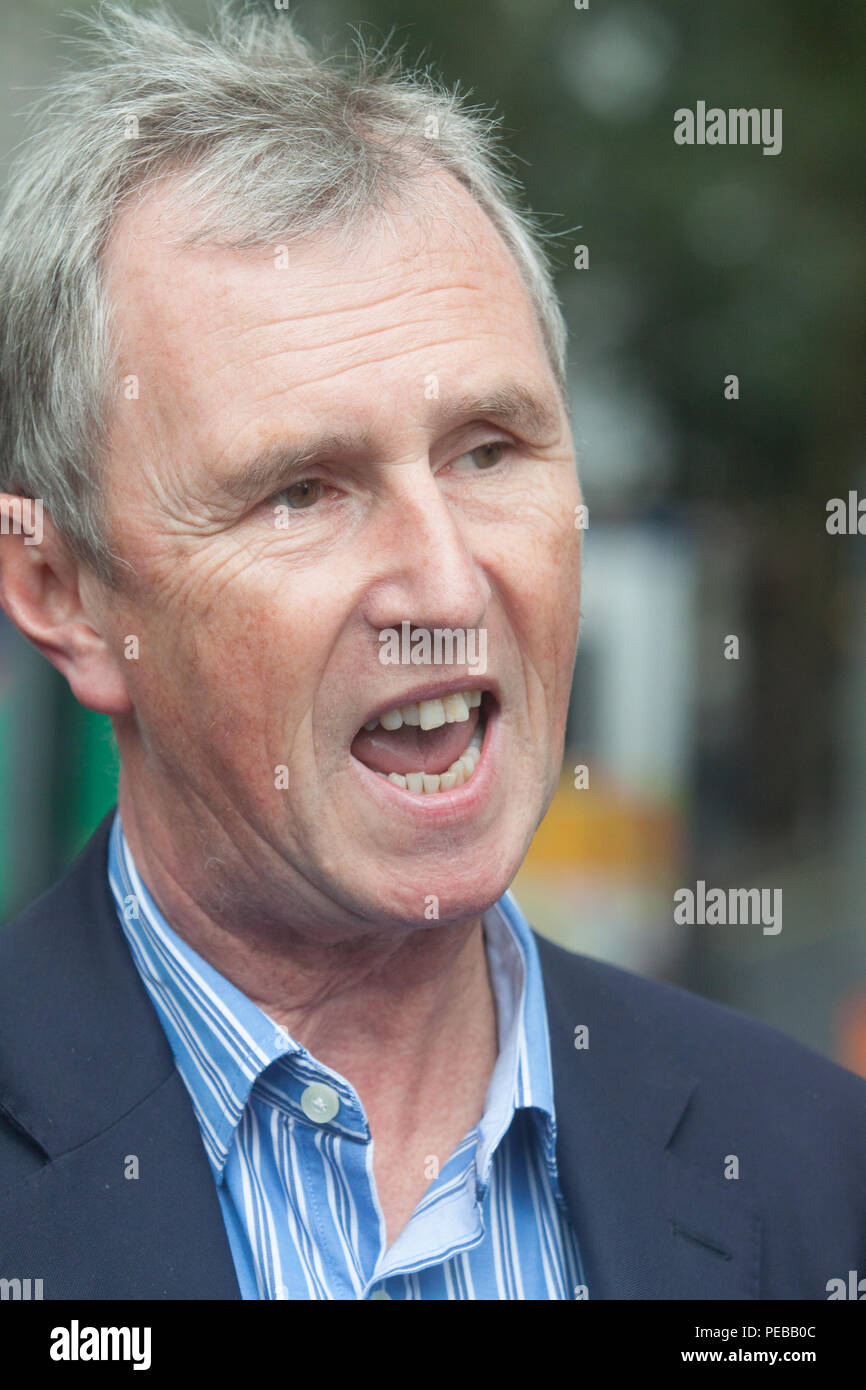 Conservative mp nigel evans hi-res stock photography and images - Alamy