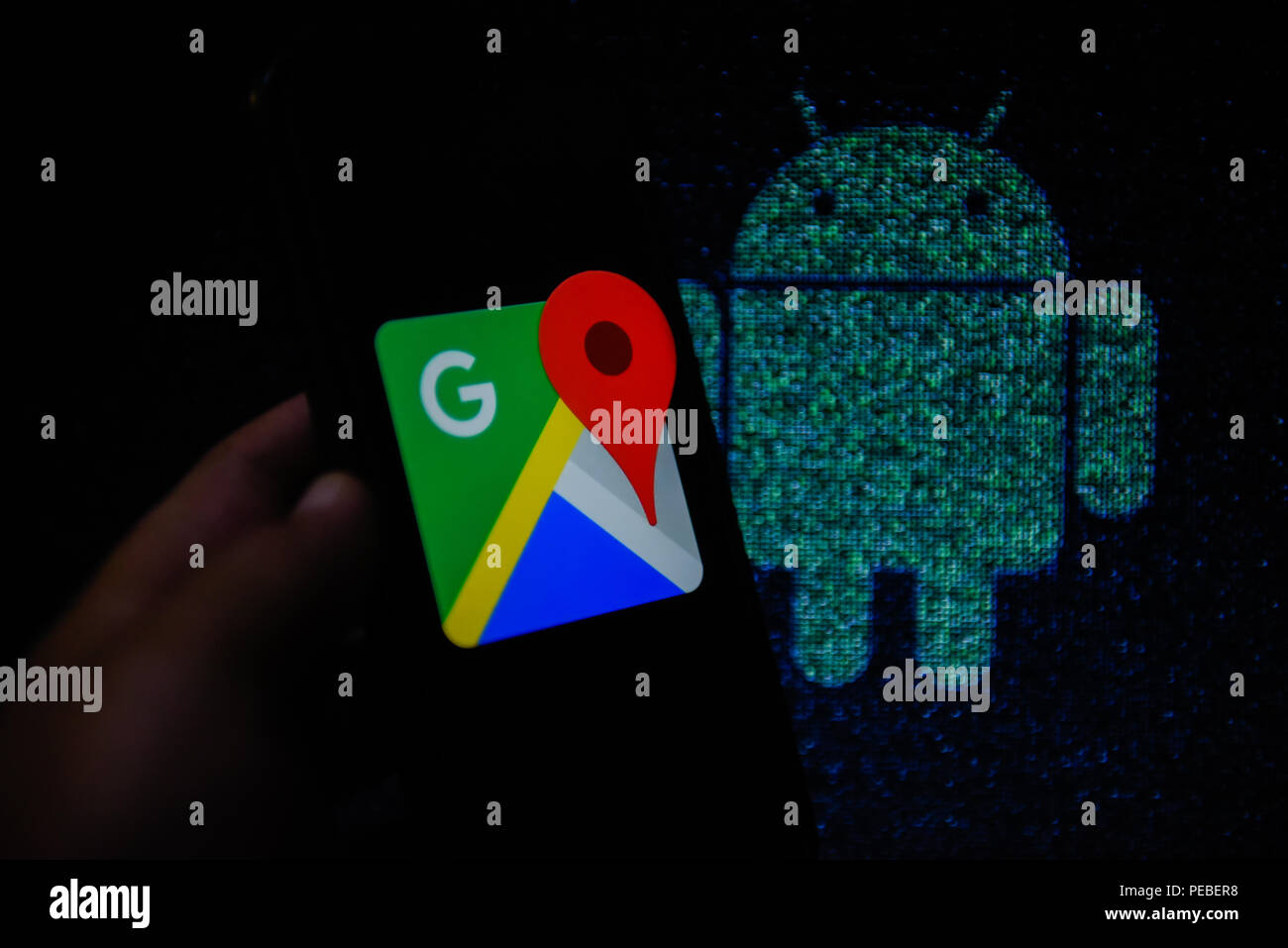 Google maps logo hi-res stock photography and images - Alamy