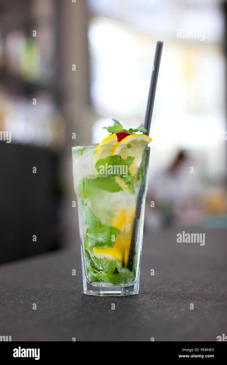 Long counter in fruit hi-res stock photography and images - Alamy