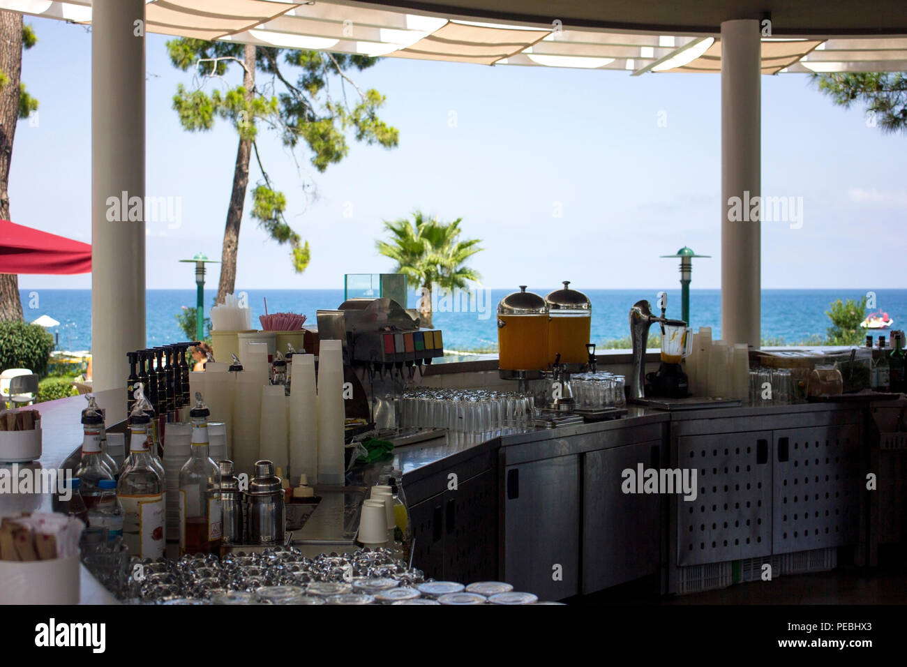 Bar with alcoholic drinks on the beach Stock Photo - Alamy