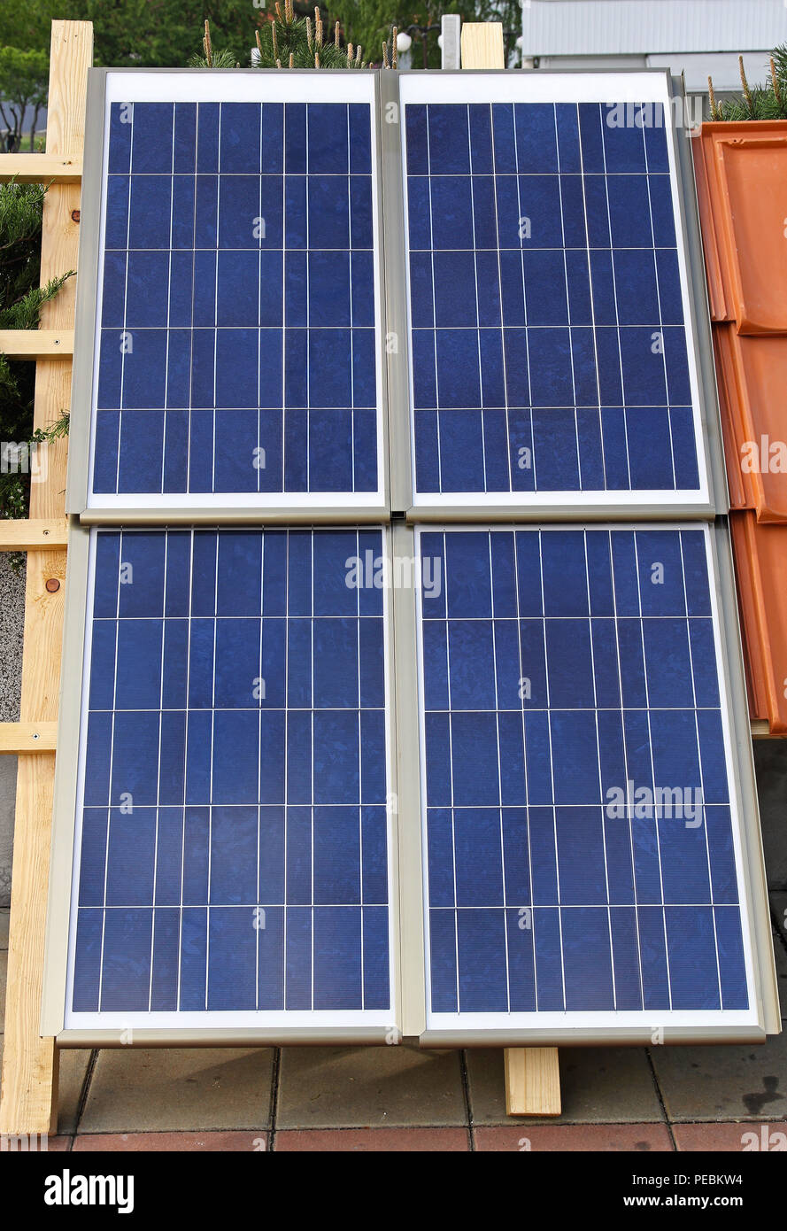 Home installation of photovoltaic solar panel cells Stock Photo - Alamy