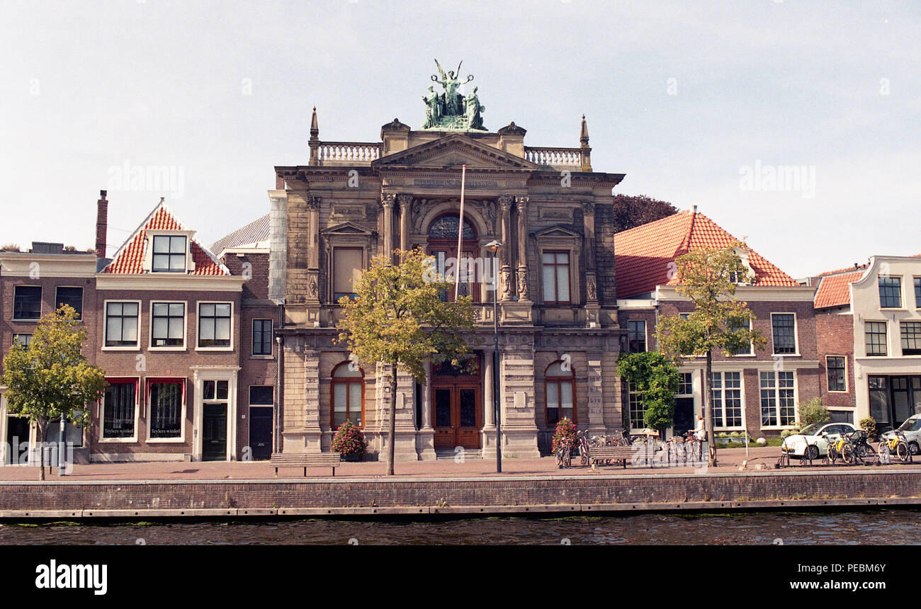 Haarlem travel hi-res stock photography and images - Alamy