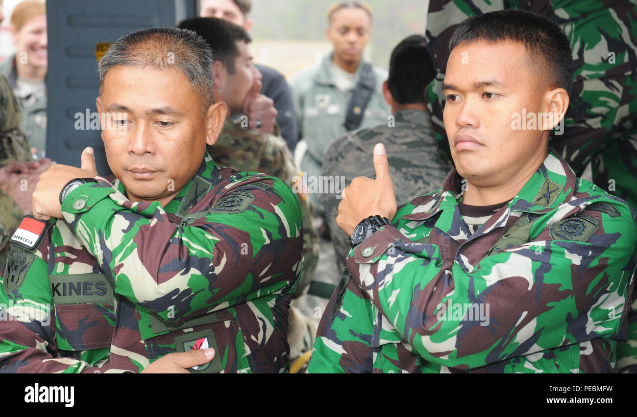 Ramp hand signals hi-res stock photography and images - Alamy