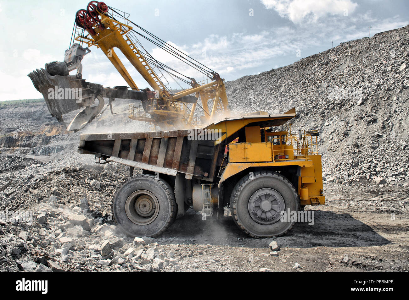 Loading iron ore on big hi-res stock photography and images - Alamy