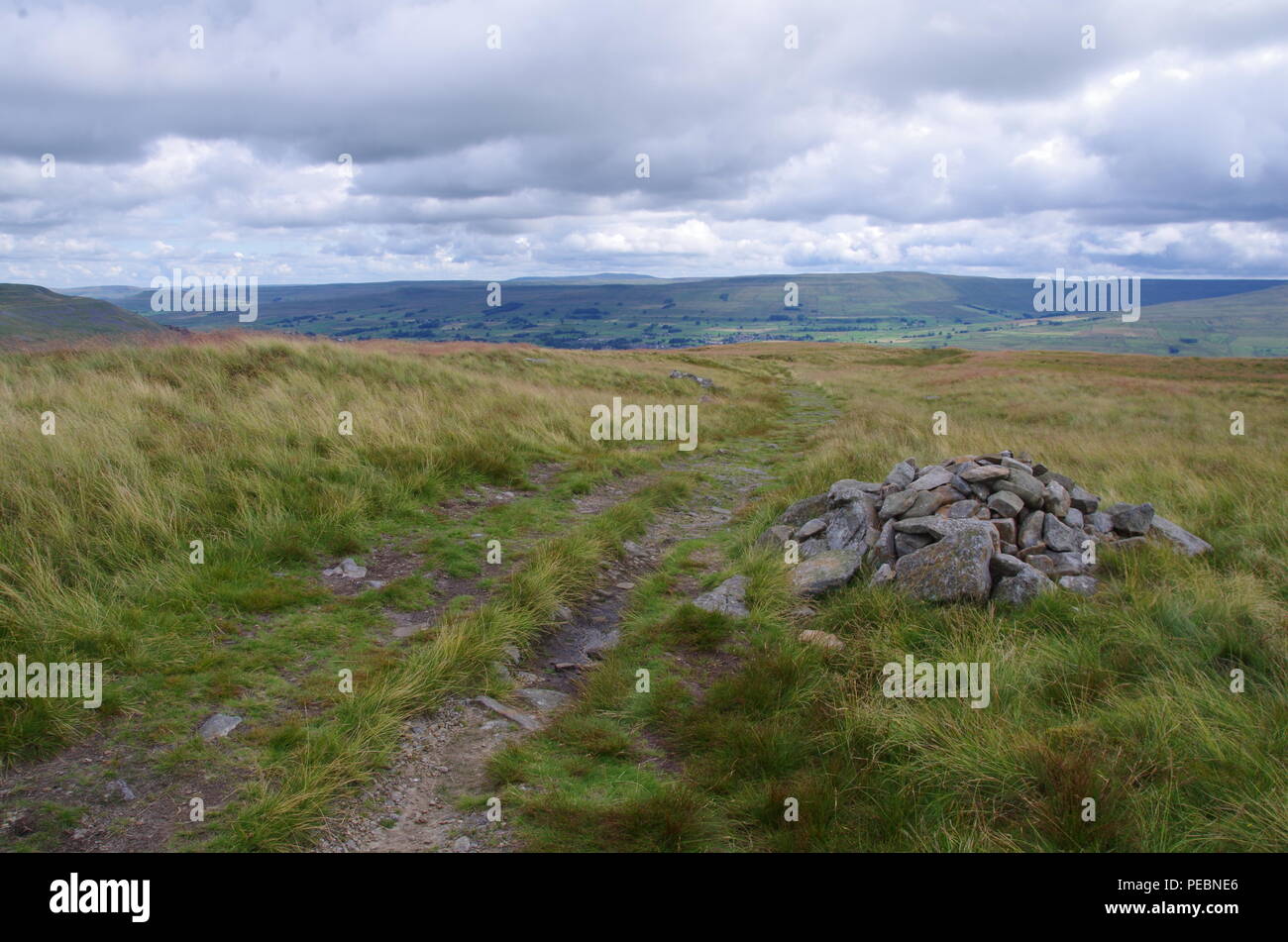 John o' groats (Duncansby head) to lands end. End to end trail. Pennine ...