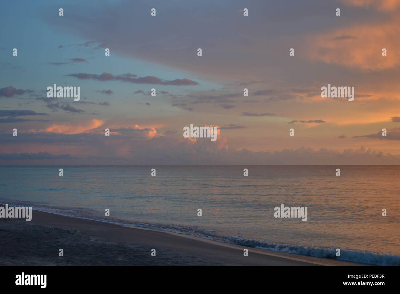 Living on the shoreline hi-res stock photography and images - Alamy