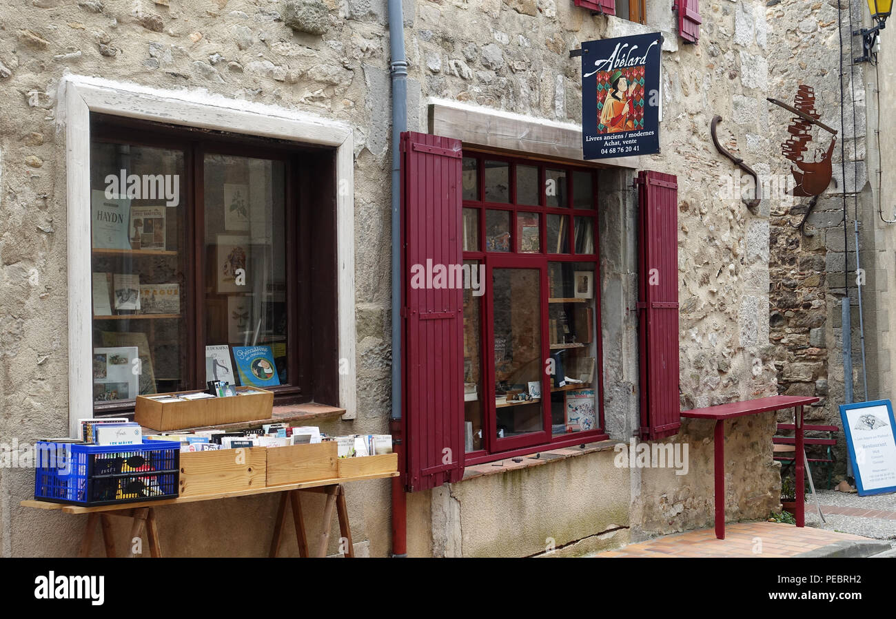 Quaint book shop hi-res stock photography and images - Alamy