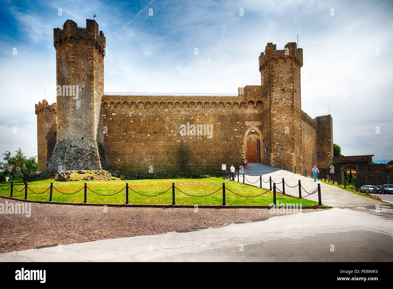 Brick walls medieval fortress hi-res stock photography and images - Alamy