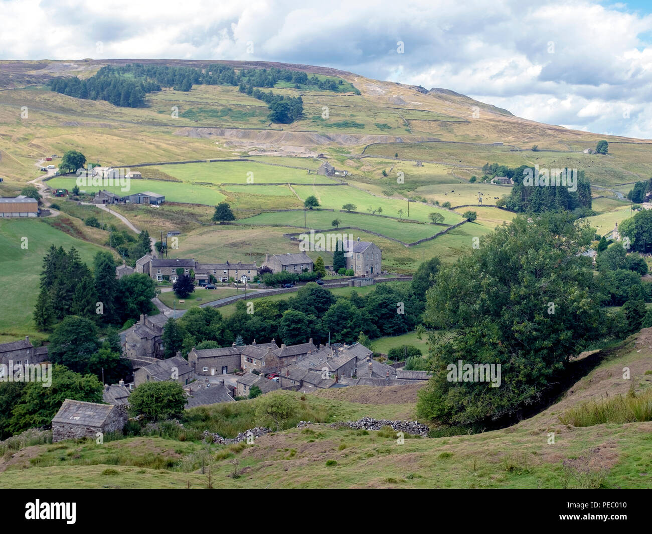 Yorkshire england uk village hi-res stock photography and images - Alamy