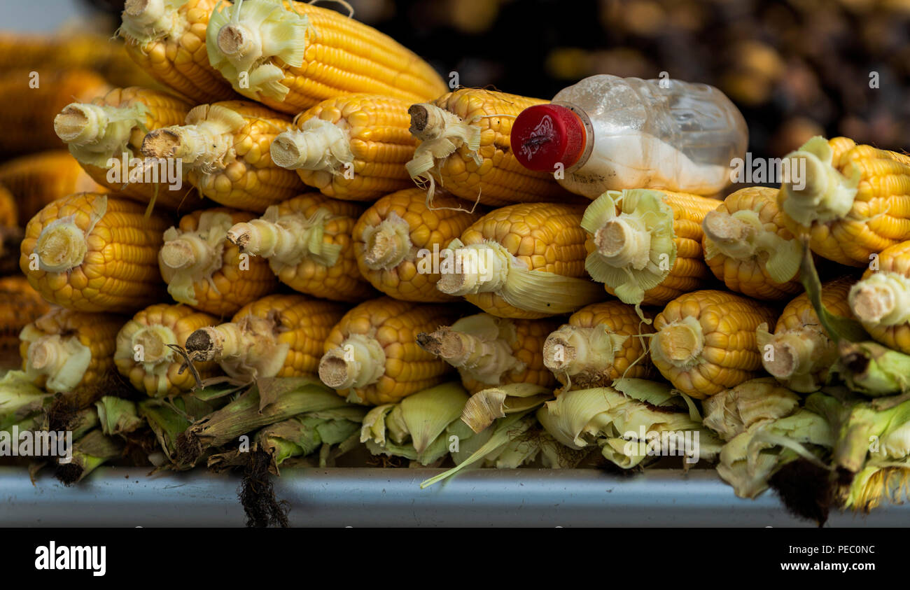 Market stall istanbul turkey hi-res stock photography and images - Alamy