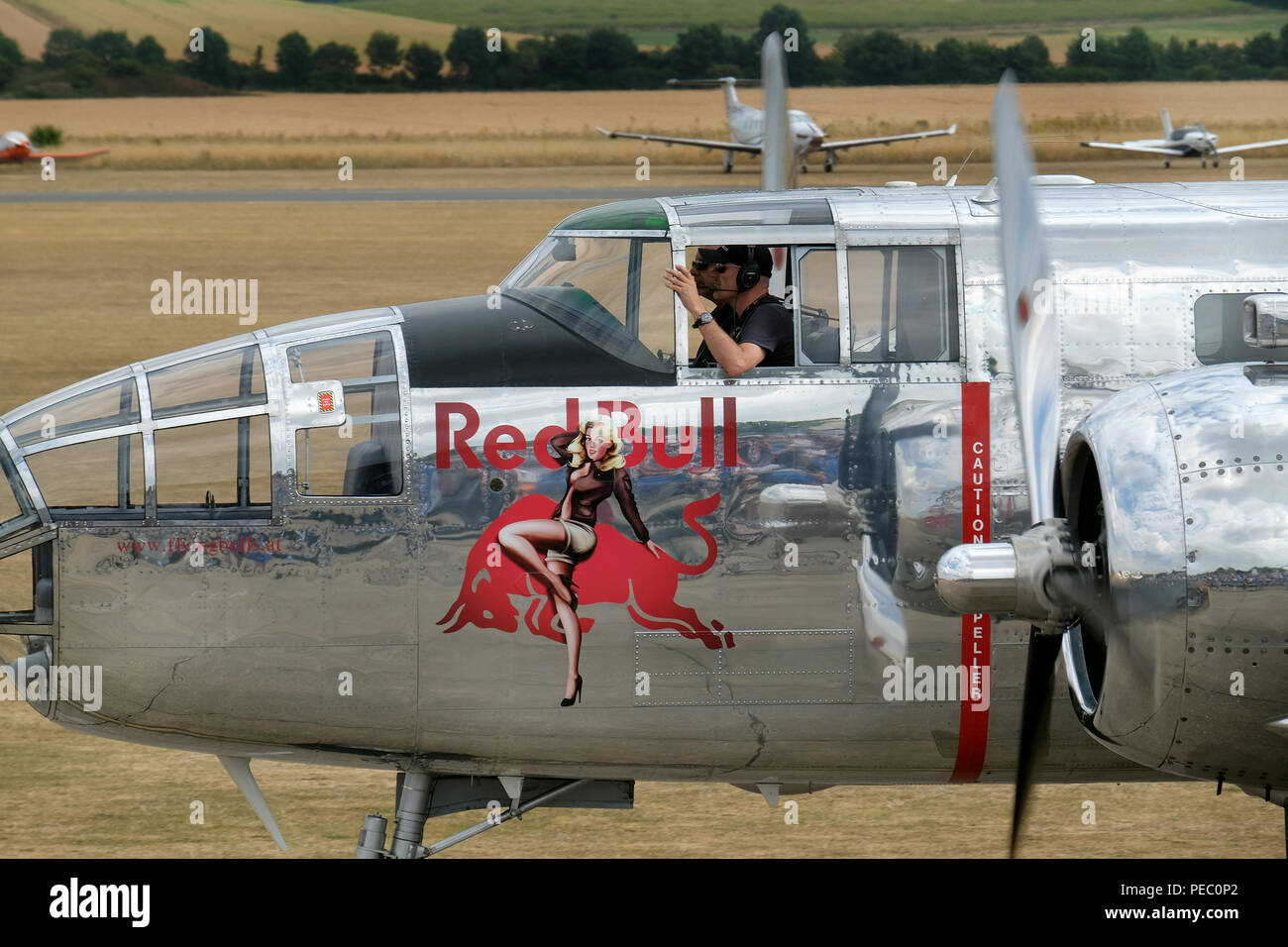 The North American B-25 Mitchell is an American twin-engine, medium ...