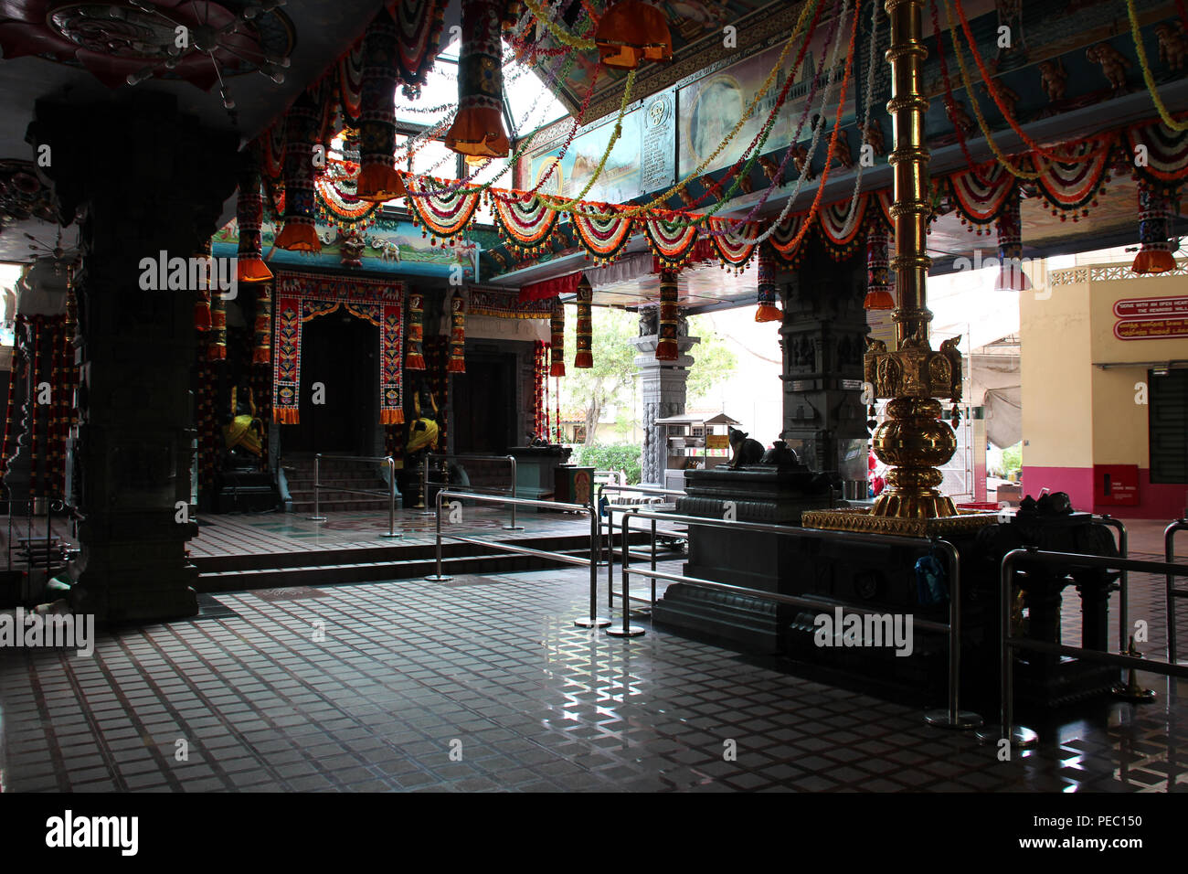 The Sri Senpaga Vinayagar Temple in Singapore Stock Photo - Alamy