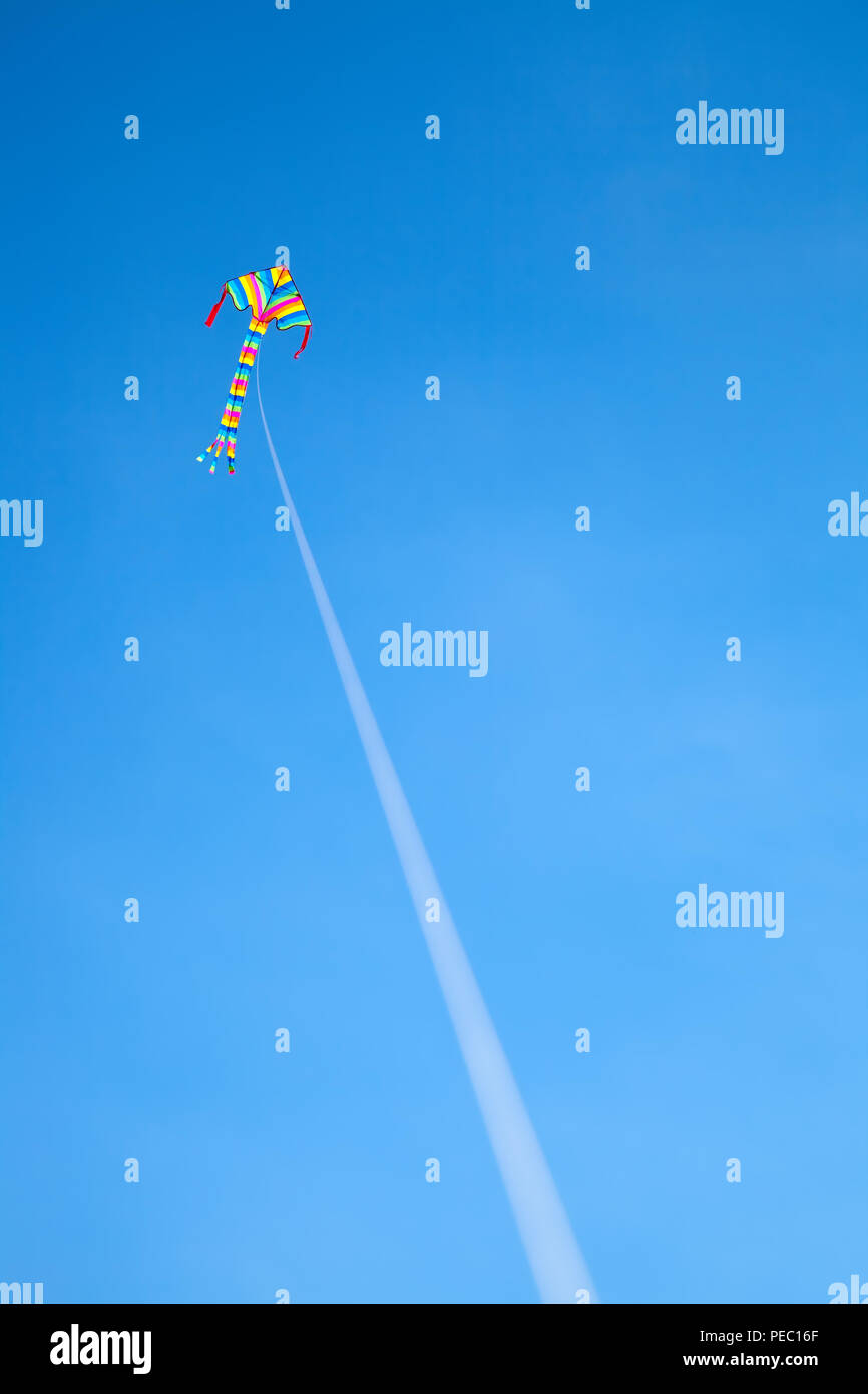 Kite flying hi-res stock photography and images - Alamy