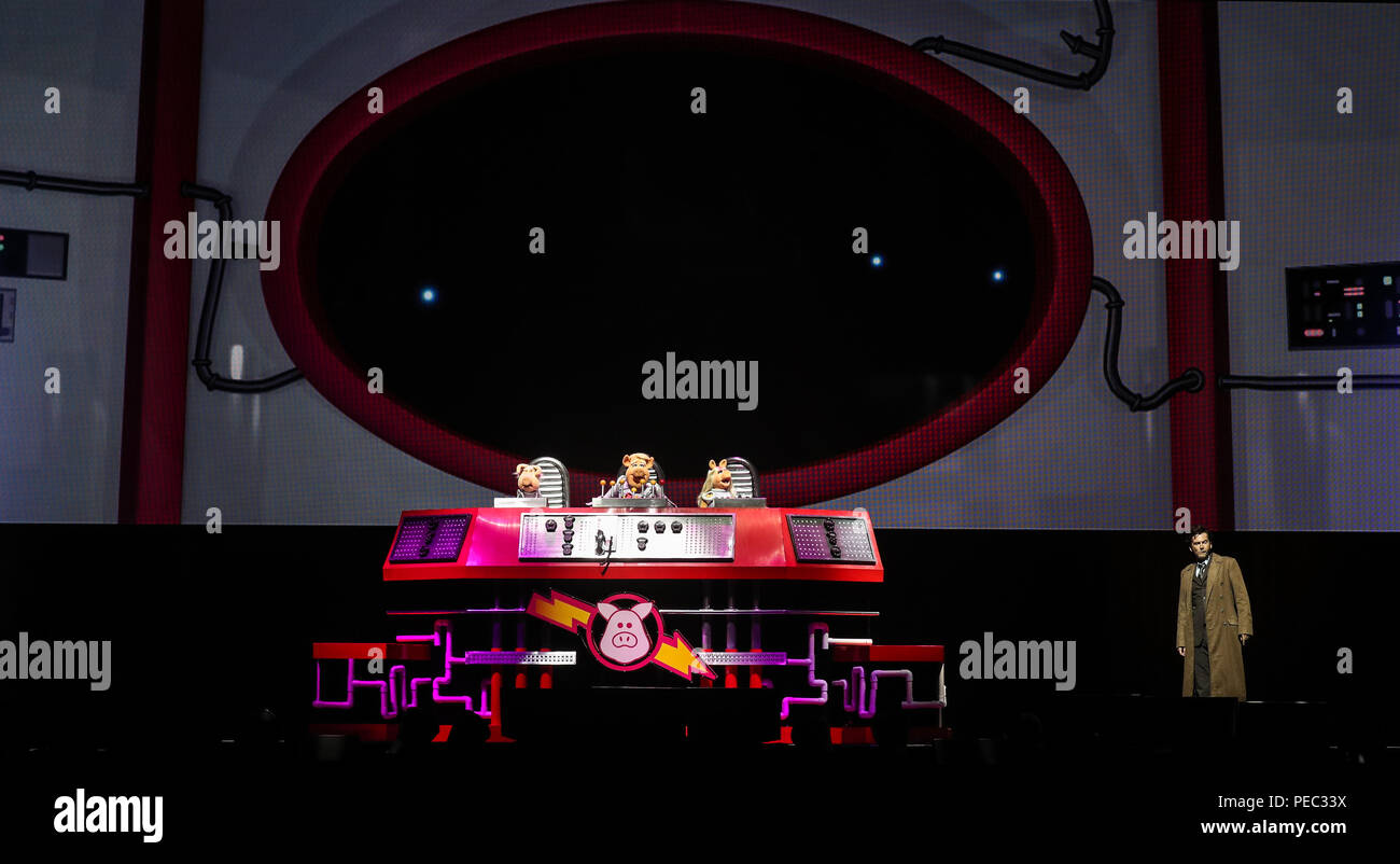 The Muppets take The O2 with a live show Featuring: Miss Piggy, Link ...