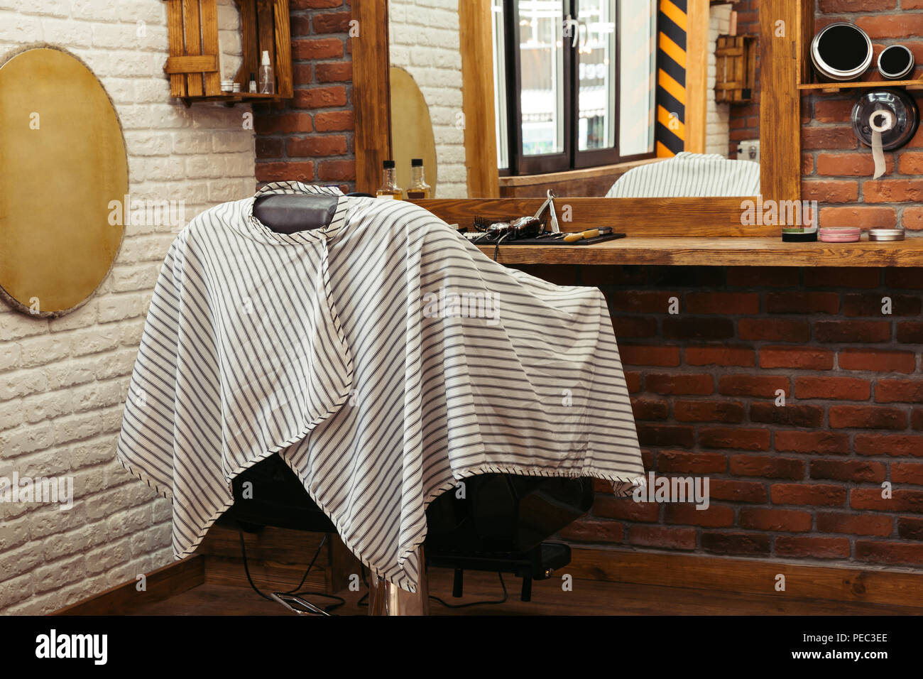 empty chair at modern barber shop interior Stock Photo - Alamy