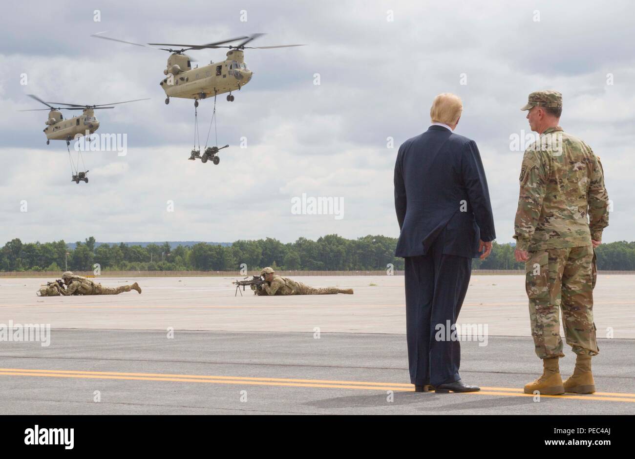President Donald J. Trump and Maj. Gen. Walter E. Piatt, commander of ...