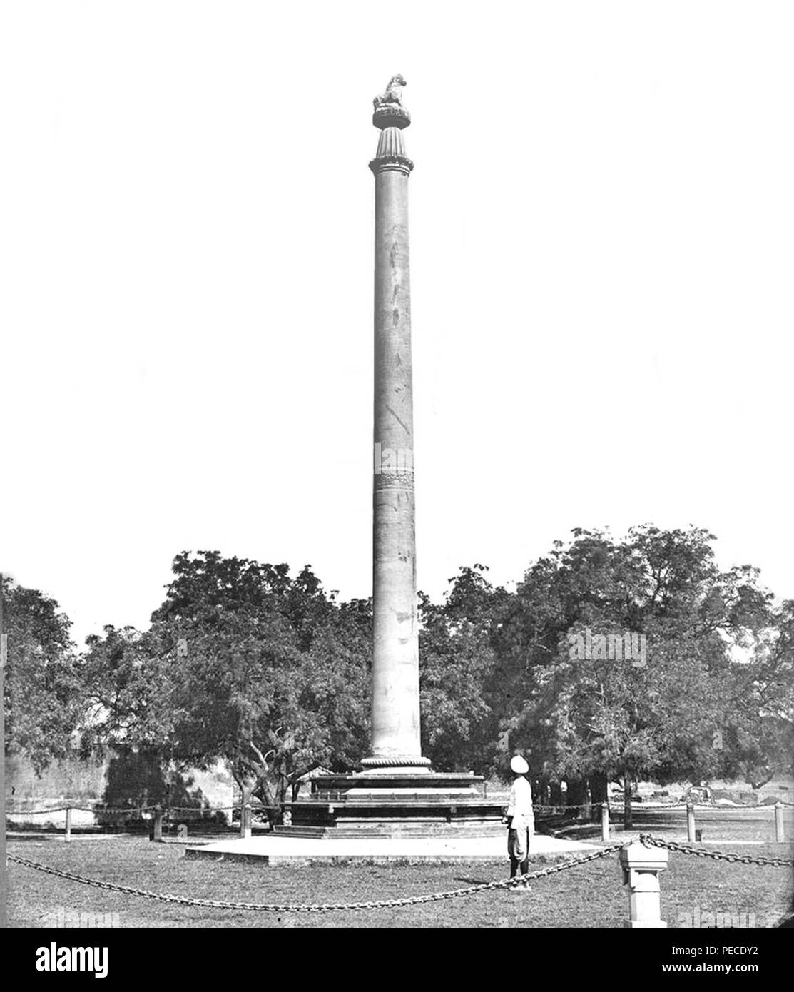 Ashoka pillar Black and White Stock Photos & Images - Alamy