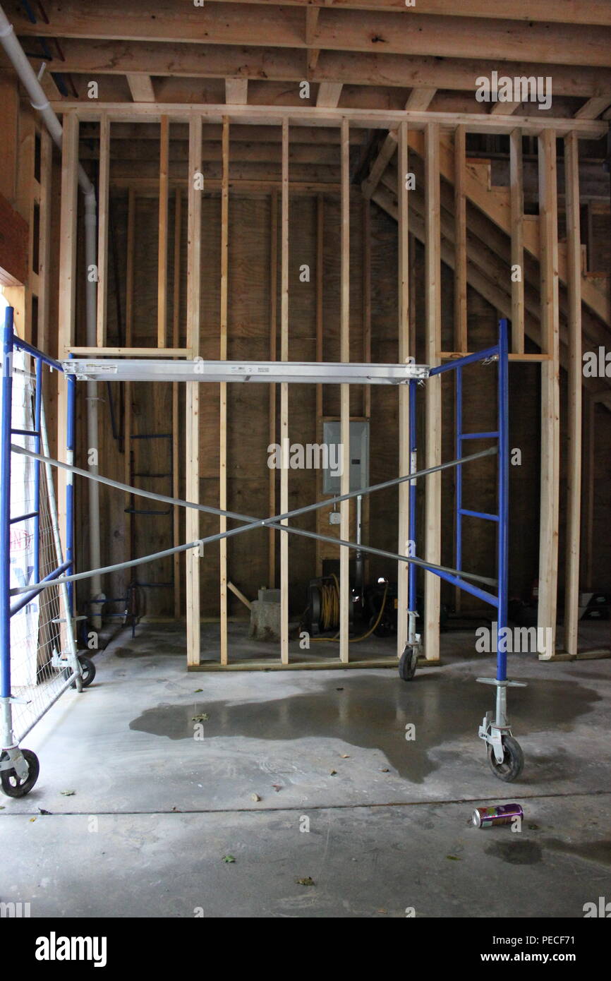 Stud partition hi-res stock photography and images - Alamy