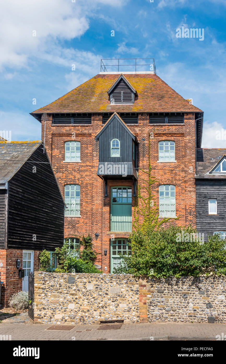 Uk kent sandwich strand street hi-res stock photography and images - Alamy