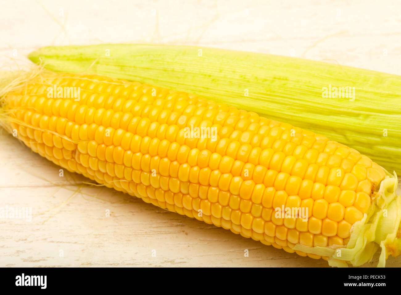 Ripe fresh young corn Stock Photo - Alamy