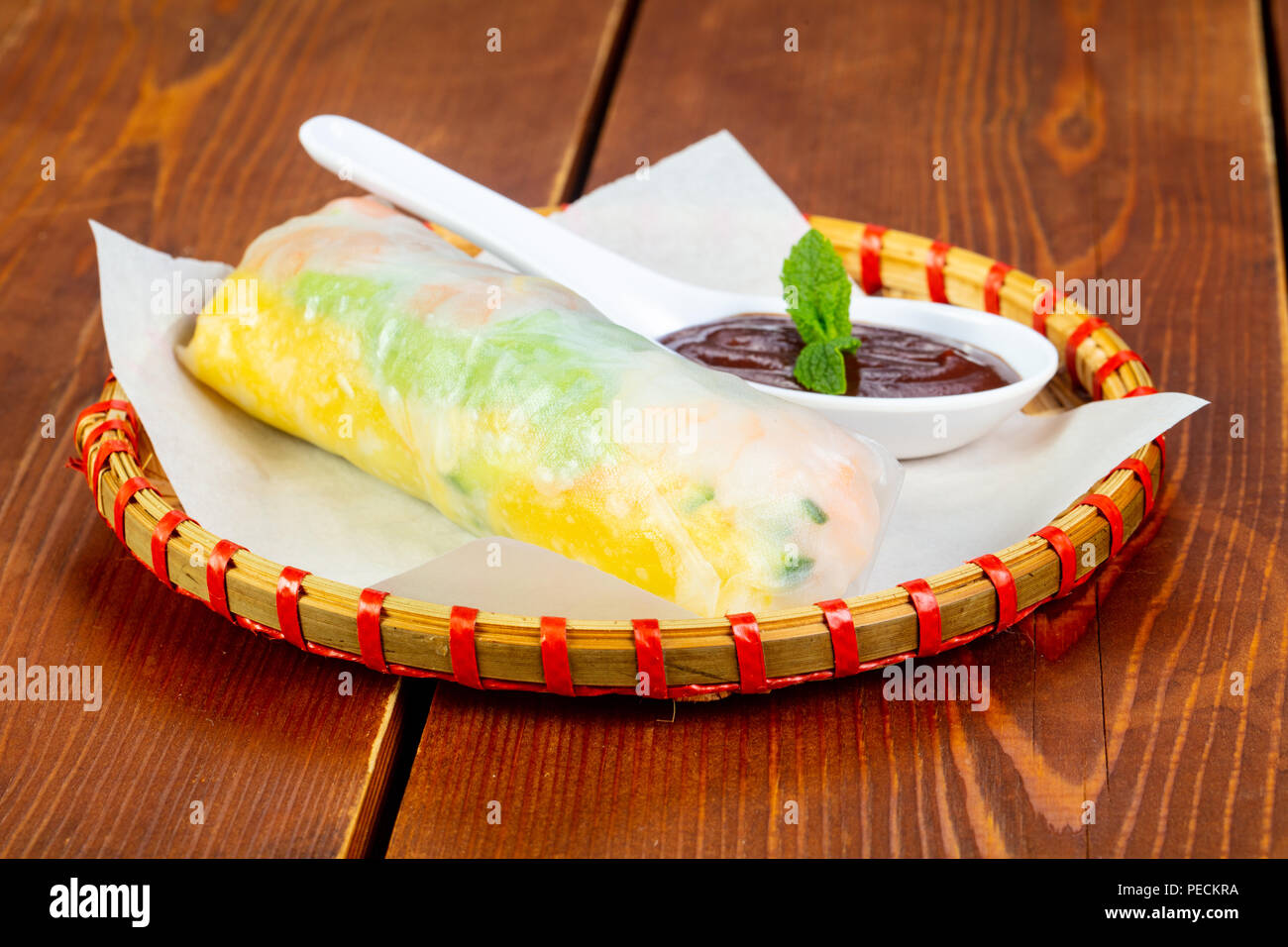 Cold spring roll with prawn and sauce Stock Photo - Alamy