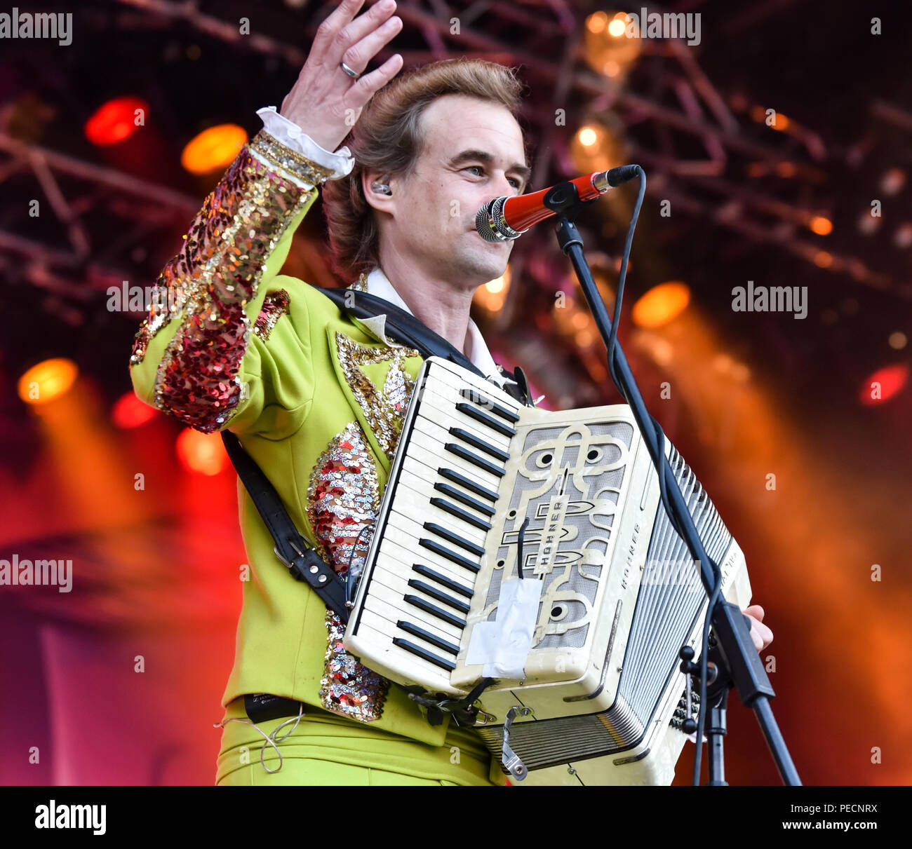 L band background hi-res stock photography and images - Alamy