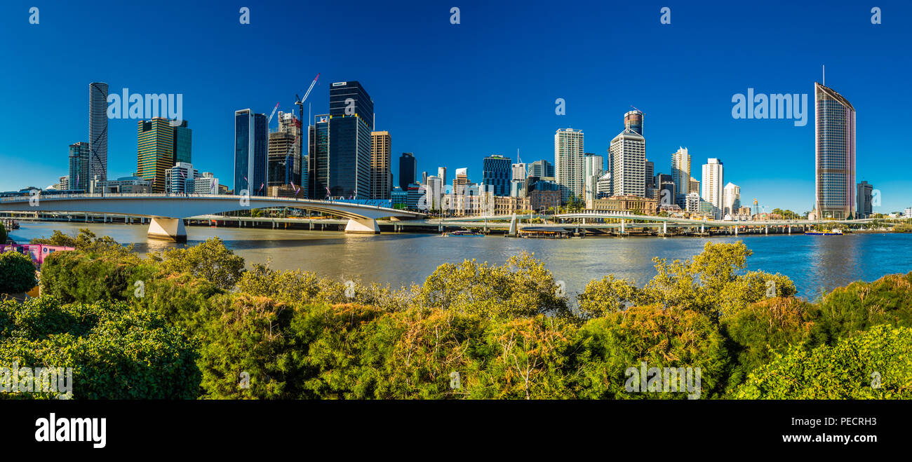BRISBANE, AUSTRALIA AUG 12 2018: Panoramic view of Brisbane from South ...