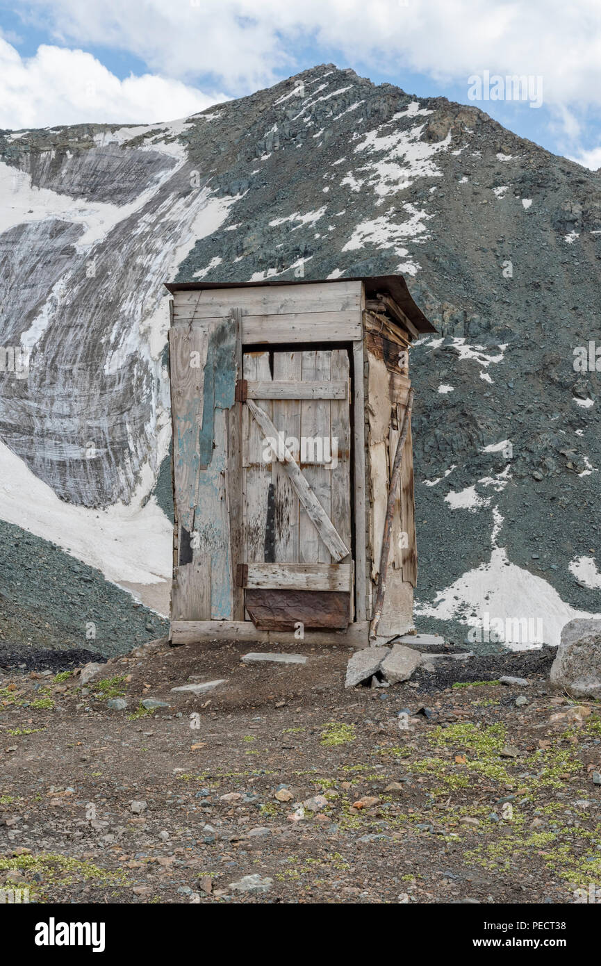 Chong Ashuu pass at 3800 meters above sea level, Issyk Kul region ...