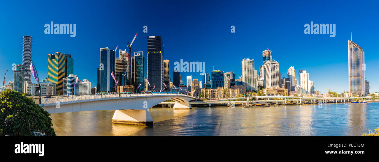 BRISBANE, AUSTRALIA AUG 12 2018: Panoramic view of Brisbane from South ...