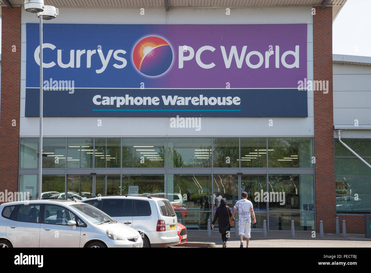 Currys PC World, Apex Retail Park, Birmingham Stock Photo - Alamy