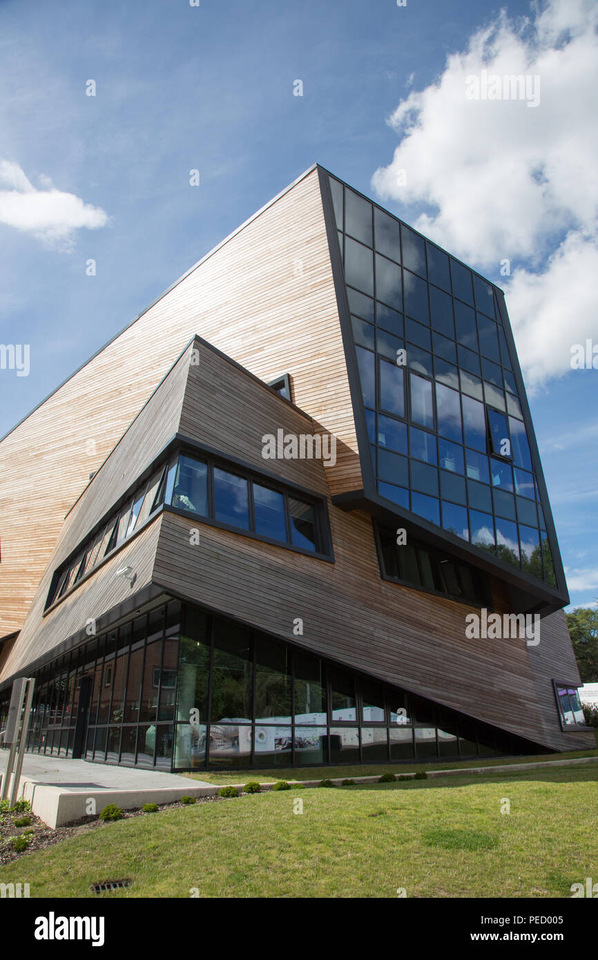 University physics with modern physics hi-res stock photography and ...