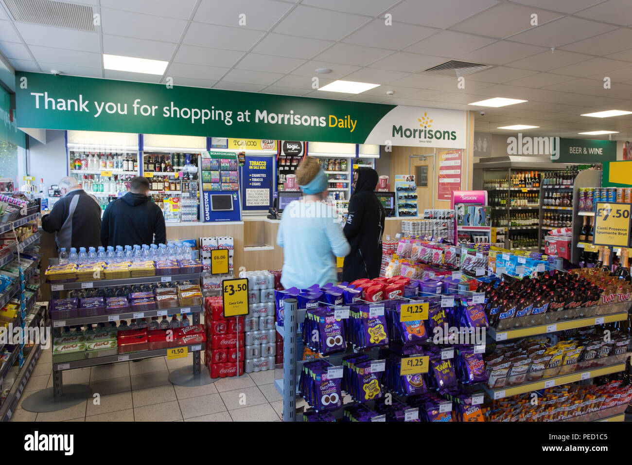 Shoppers morrisons supermarket hi-res stock photography and images - Alamy