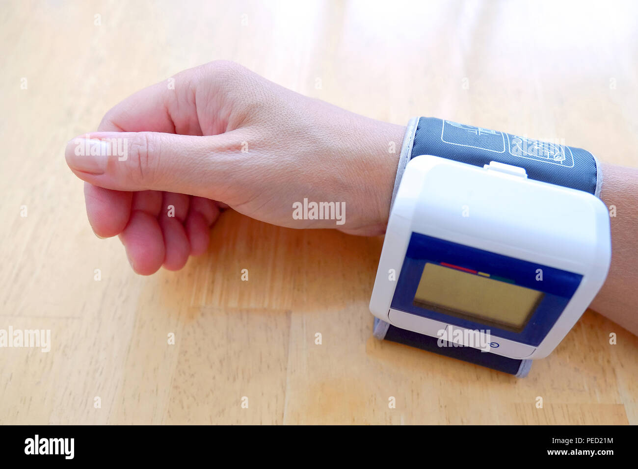 Device for measuring blood pressure. On the hand prior to measurement ...