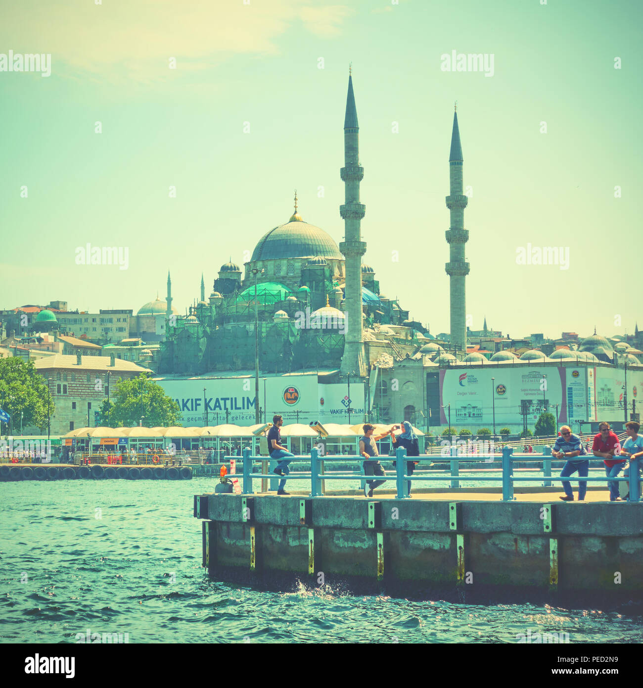 Eminönü pier hi-res stock photography and images - Alamy