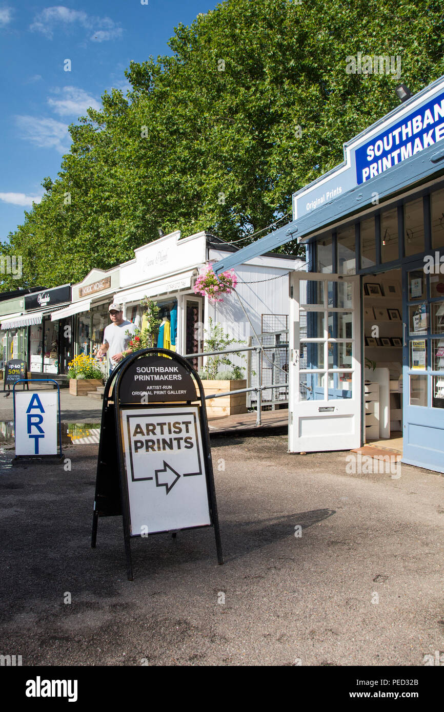 Small wharf hi-res stock photography and images - Alamy