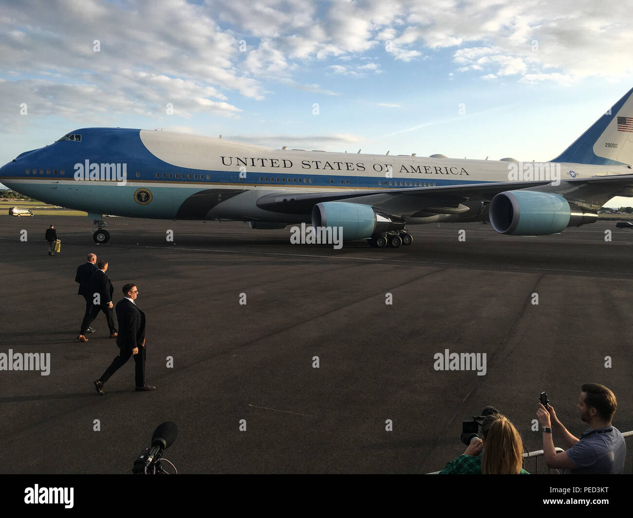 Air force one plane hi-res stock photography and images - Alamy