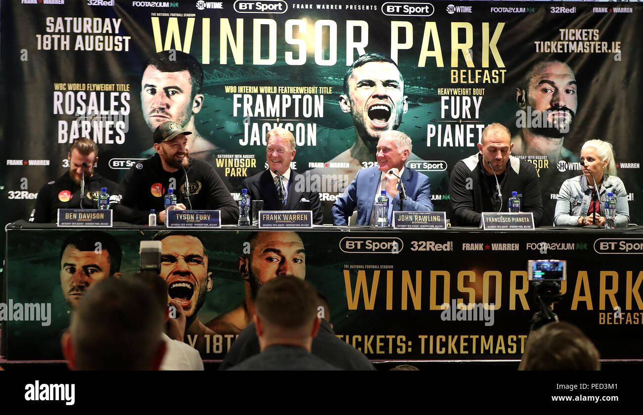 Boxing commentator john rawling hi-res stock photography and images - Alamy