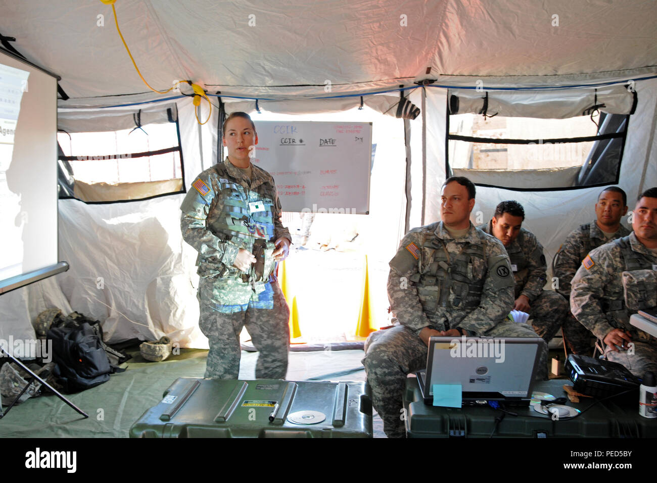 Commanders update brief hi-res stock photography and images - Alamy