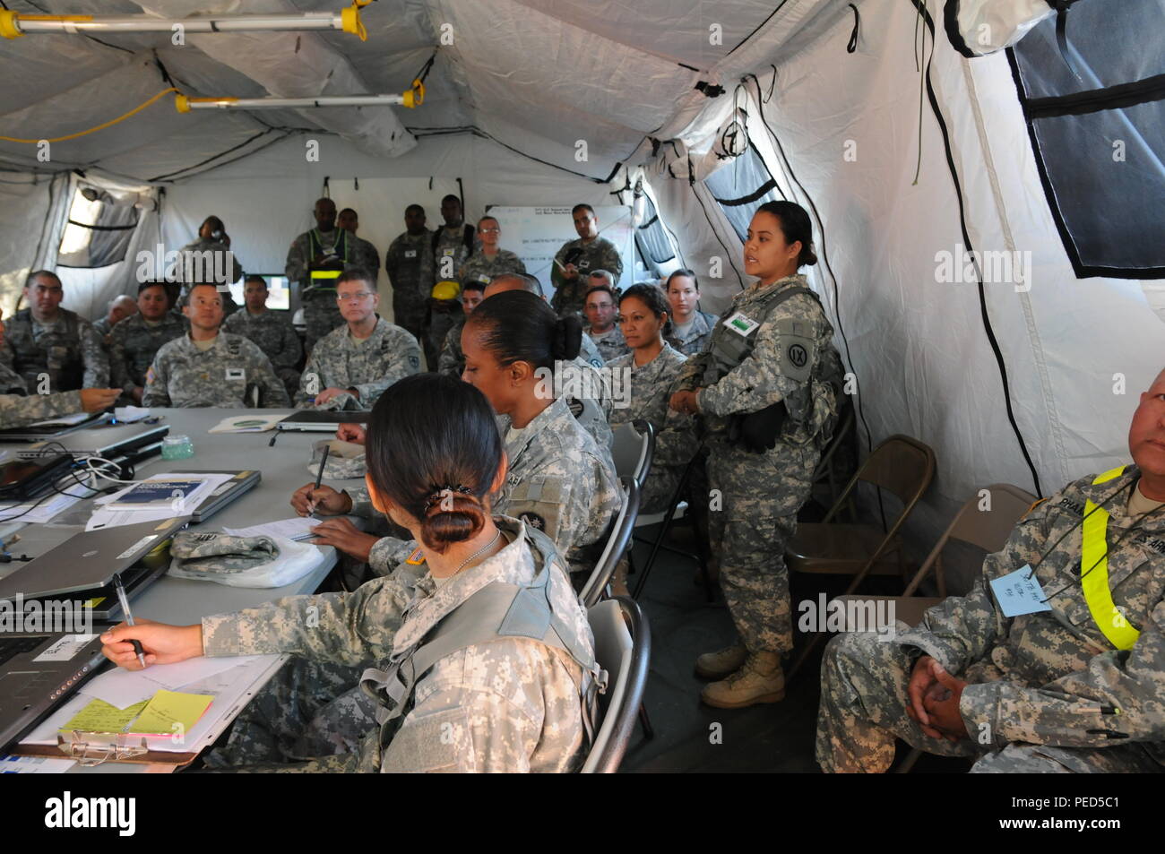 Commanders update brief hi-res stock photography and images - Alamy