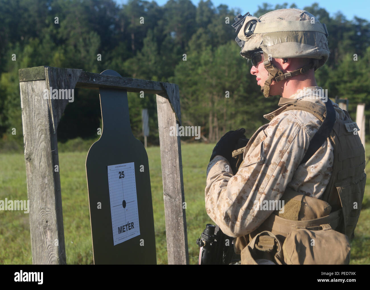 Marine rifle marked hi-res stock photography and images - Alamy
