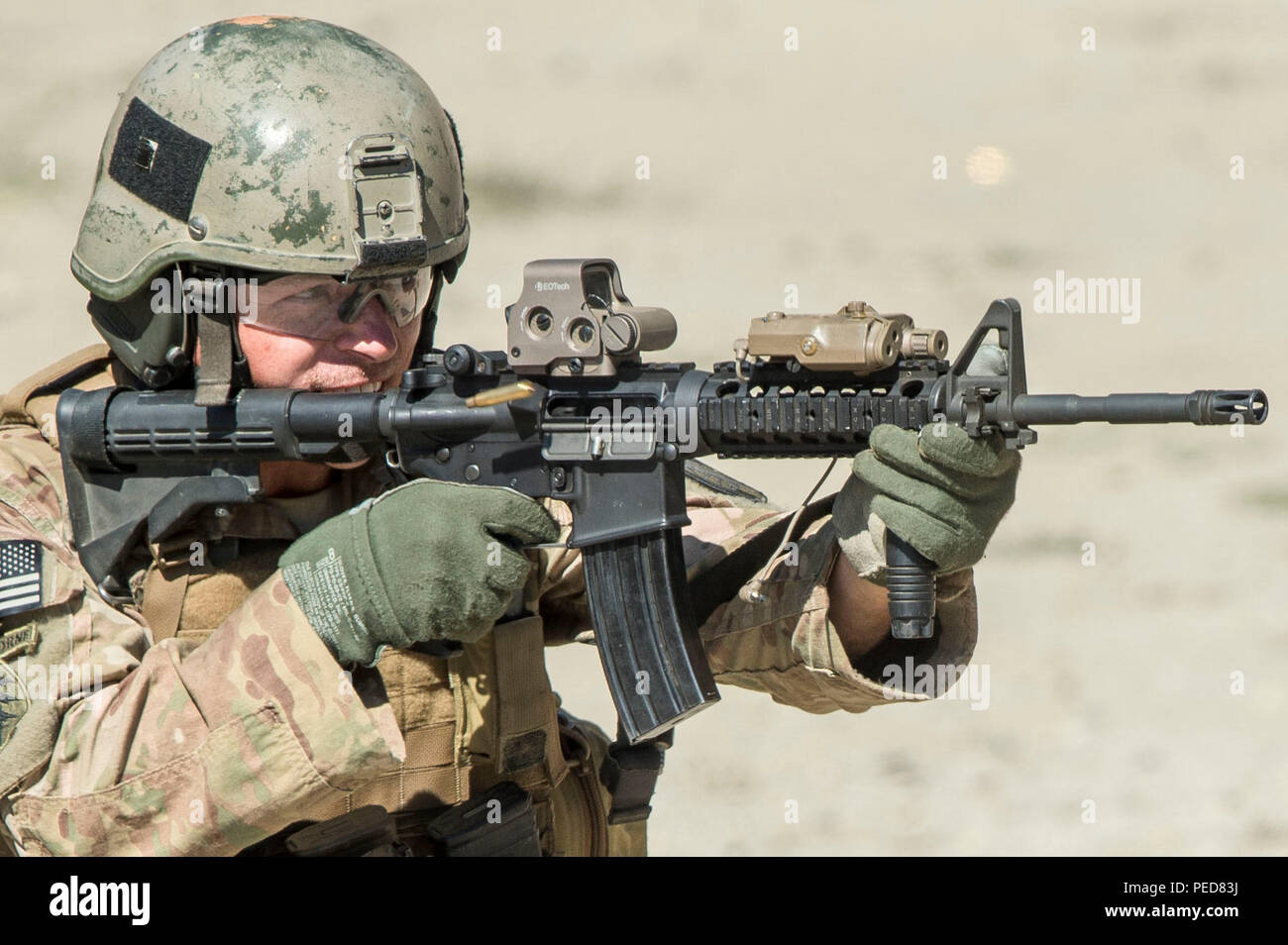 Army Staff Sgt. Alex Manne, a combat photographer assigned to 982nd ...