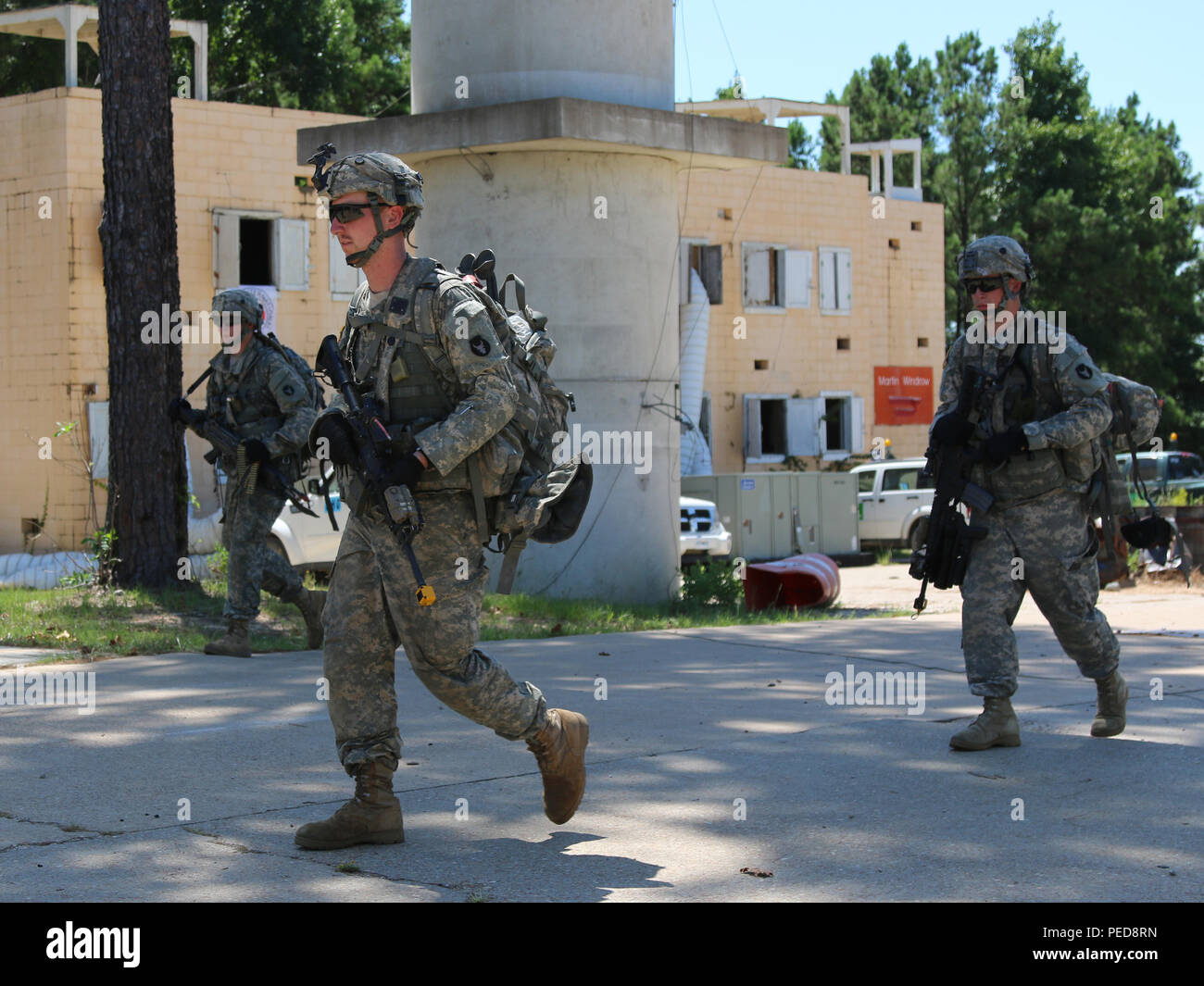 Iowa Army National Guard Soldiers from the 2nd Brigade Combat Team ...