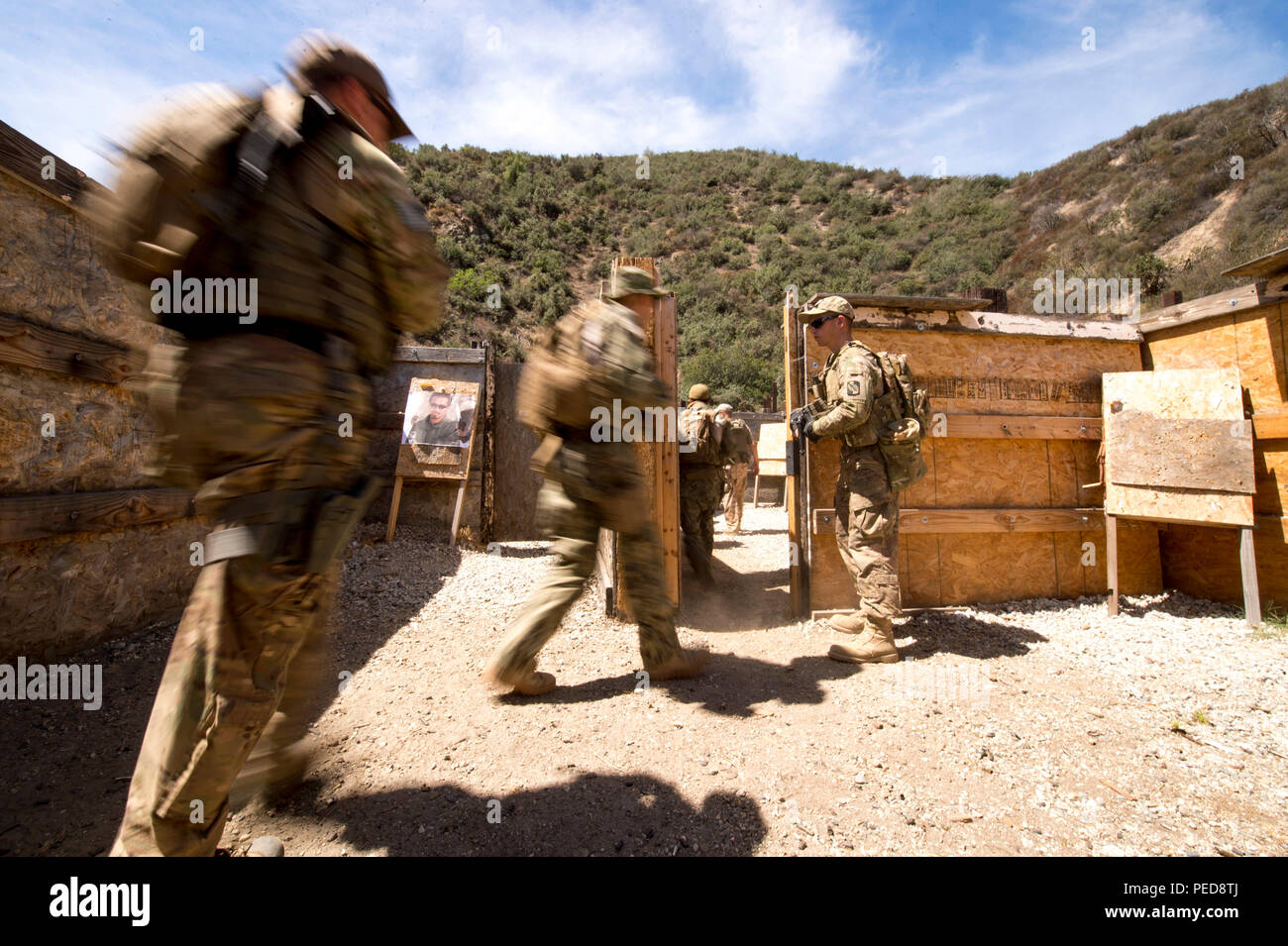 U.S. and Canadian military combat camera photographers train full team ...